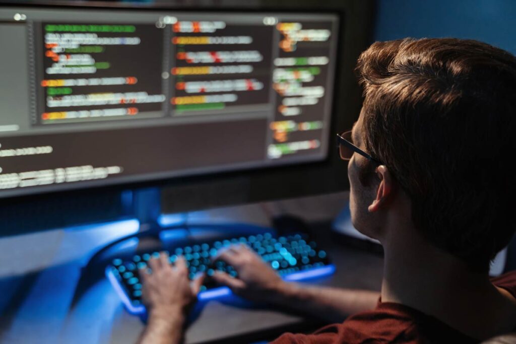 Esplora Le Caratteristiche Del Linguaggio Di Programmazione Python